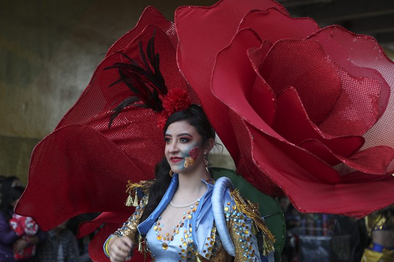 LA FIESTA DE LAS FLORES Y LAS FRUTAS EN EL CARNAVAL DE AMBATO - Chakana ...