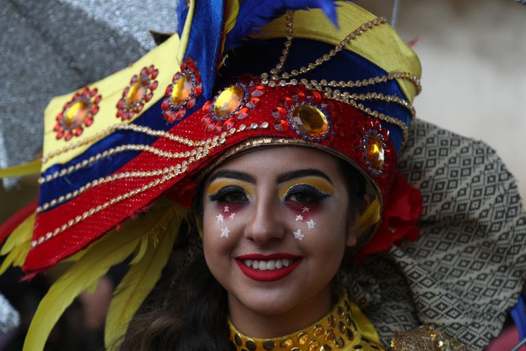 LA FIESTA DE LAS FLORES Y LAS FRUTAS EN EL CARNAVAL DE AMBATO - Chakana ...