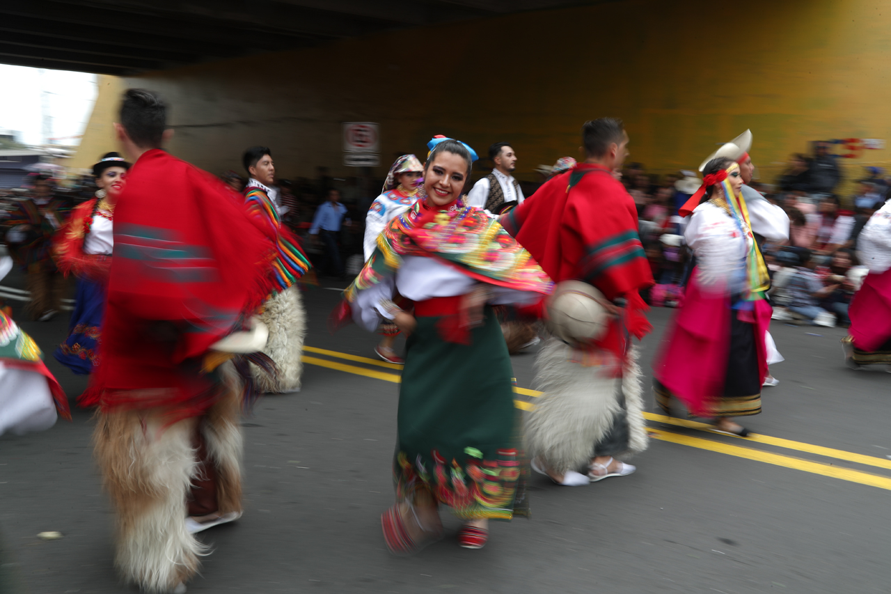 LA FIESTA DE LAS FLORES Y LAS FRUTAS EN EL CARNAVAL DE AMBATO - Chakana ...
